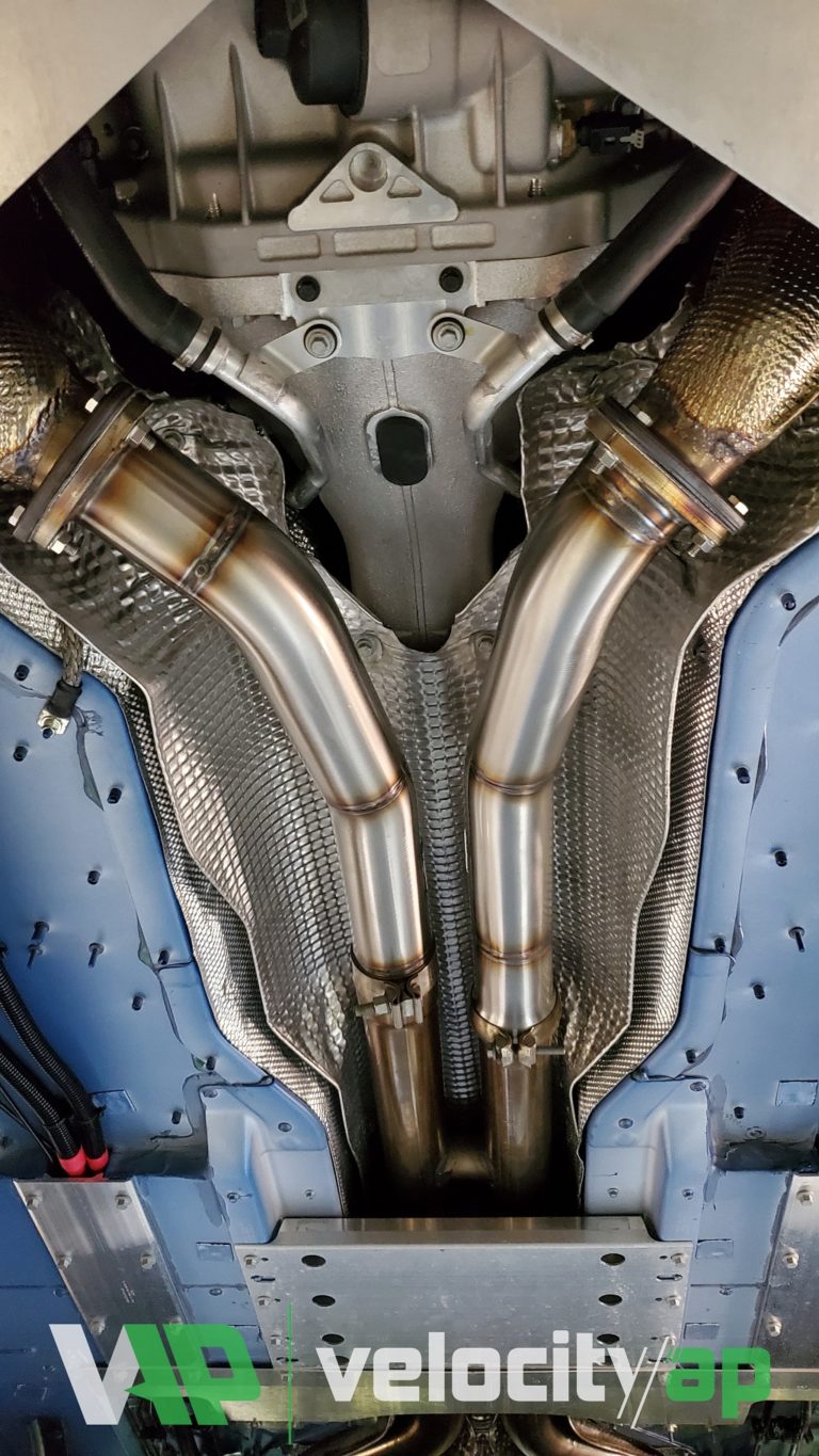 Load image into Gallery viewer, Aston Martin V8 Vantage (2019-2025 ...